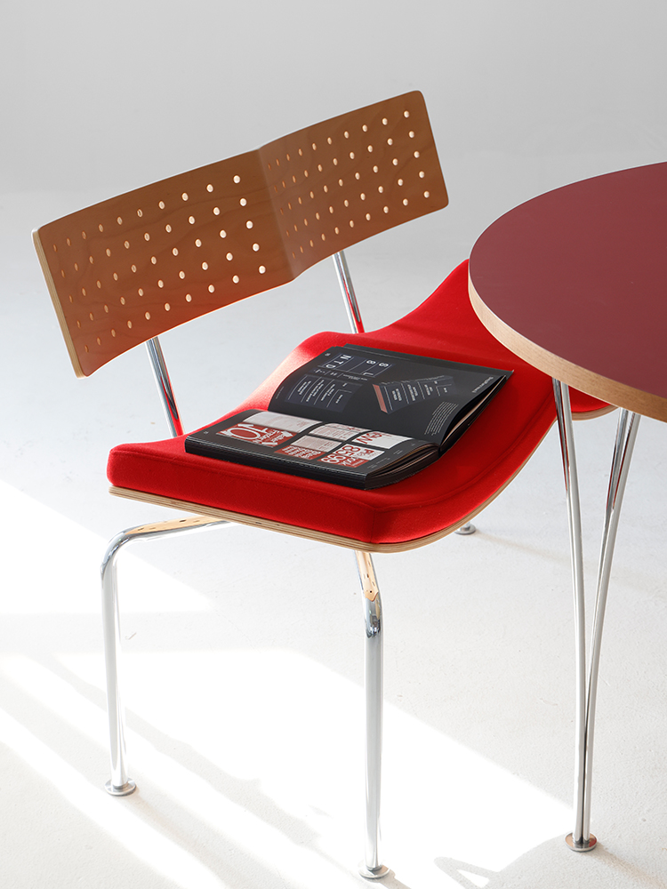 Flying bench - seedcasa
